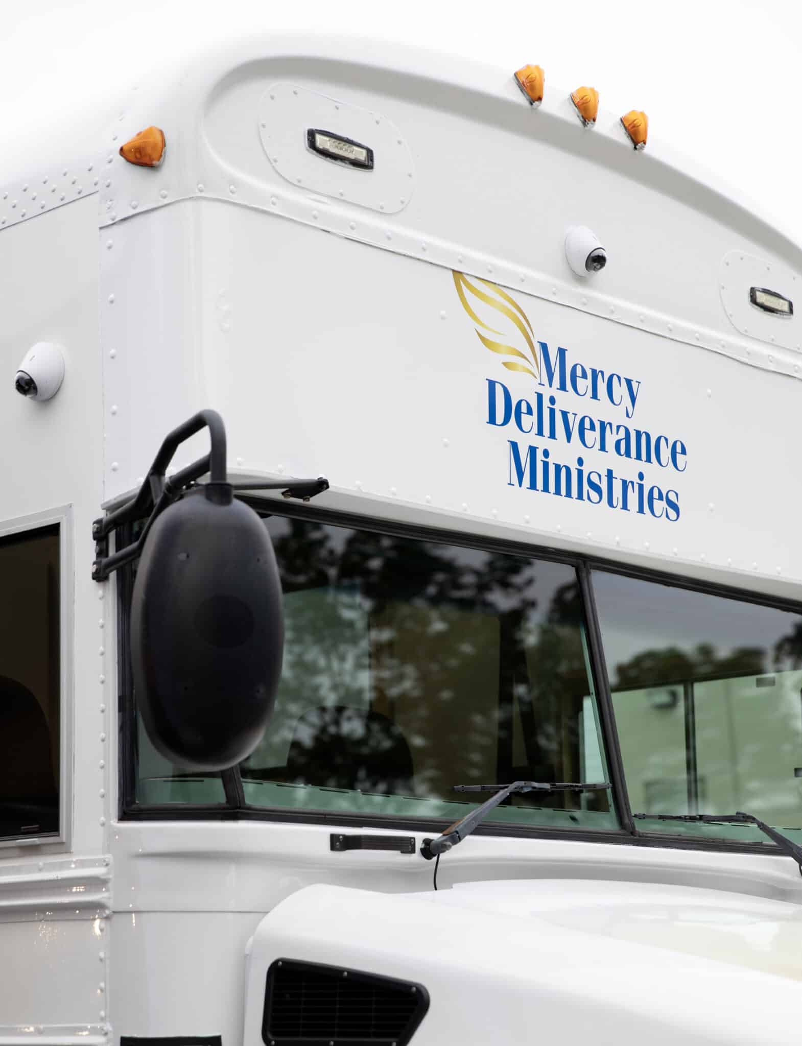 Mobile Grocery Bus | Mercy Deliverance Ministries